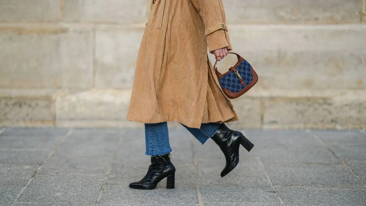 What Boots To Wear With Flare Jeans- Boot Bliss Unleashed