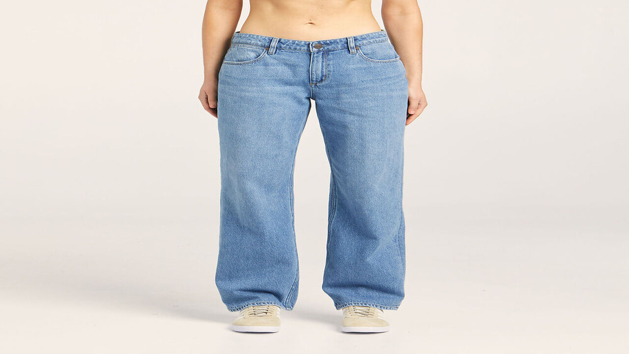 What Are Low-Rise Jeans: Follow This Guideline