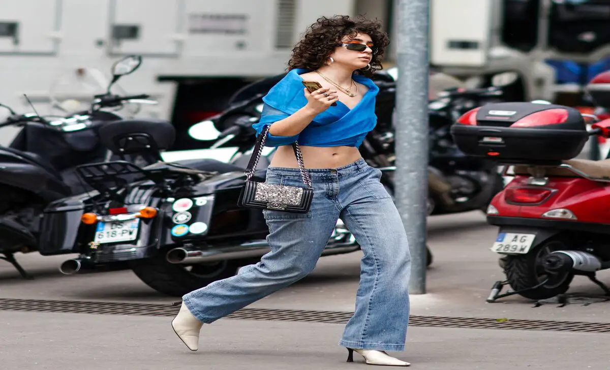 Are Low Rise Jeans Back- Embrace the Fashion Renaissance!
