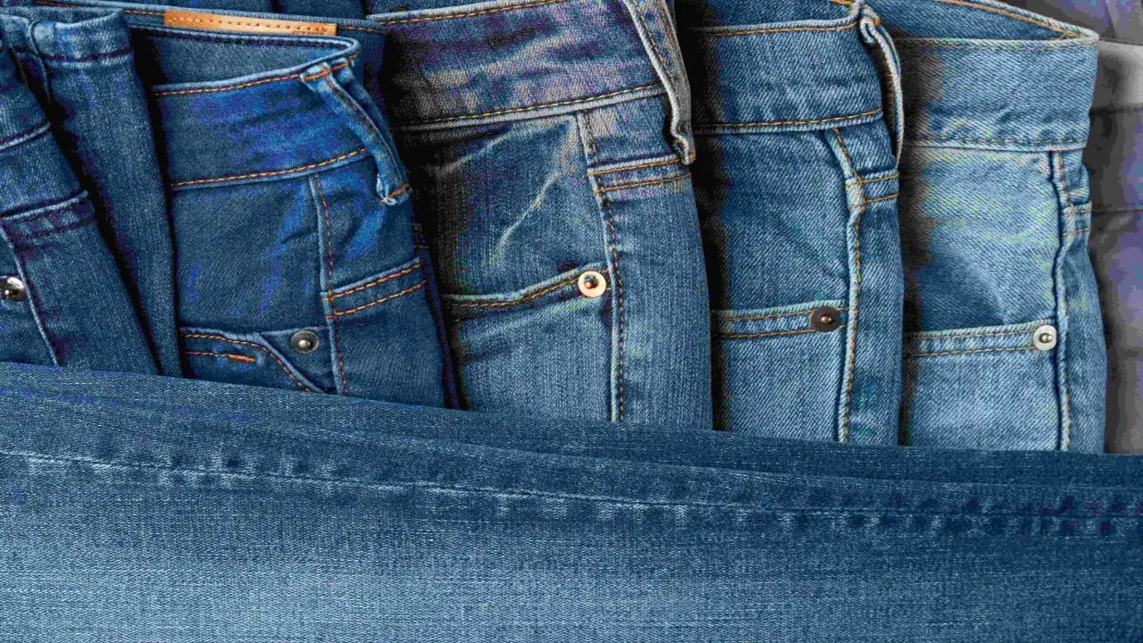 What Are Low-Rise Jeans: Follow This Guideline